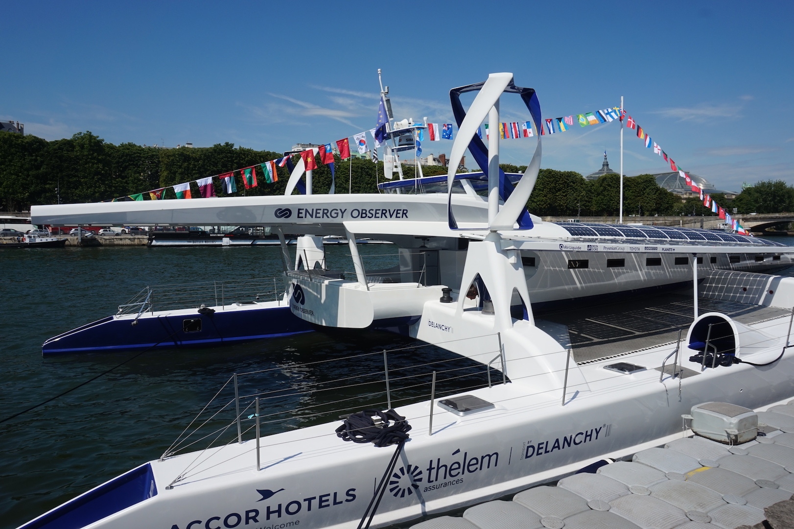 Energy Observer : le navire écolo et futuriste entame une odyssée de 6 ans