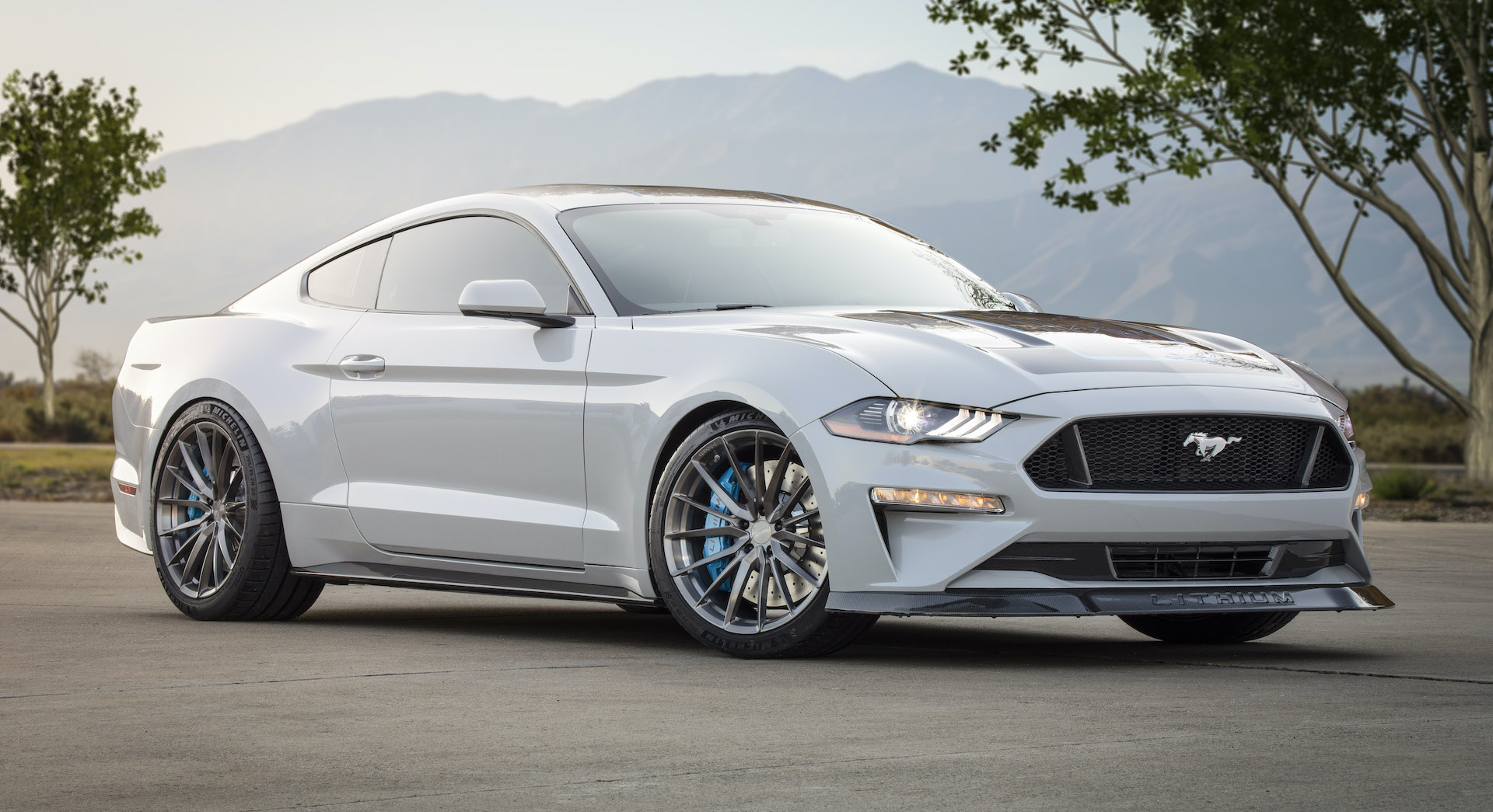 Ford dévoile une Mustang électrique surpuissante à boîte manuelle (et ...