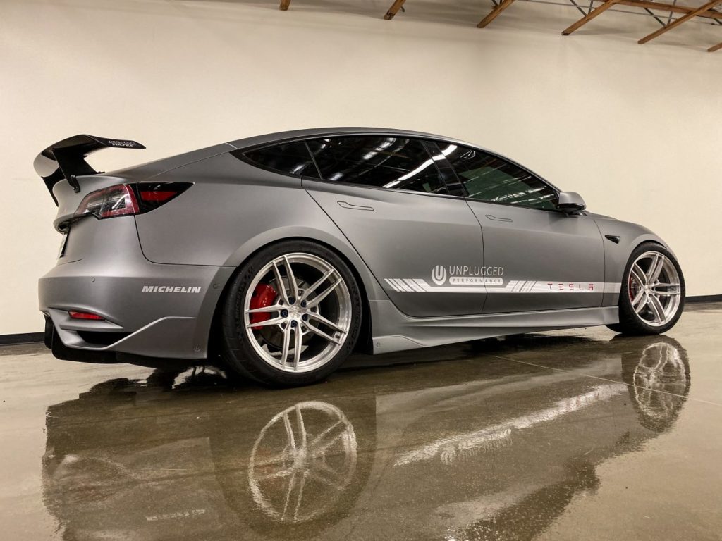Cette Model 3 Performance modifiée est parée pour le prochain Fast ... Cette Model 3 Performance modifiée est parée pour le prochain Fast ...