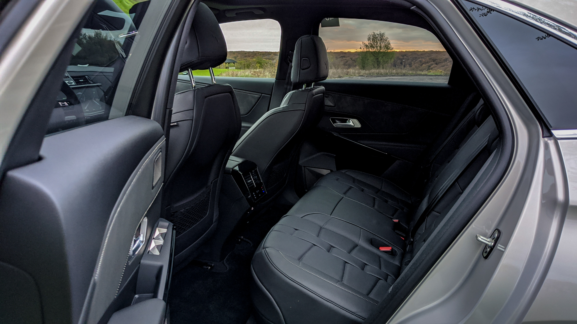 Essai du DS7 Crossback E-Tense 4x4 : la version électrifiée change-t ...