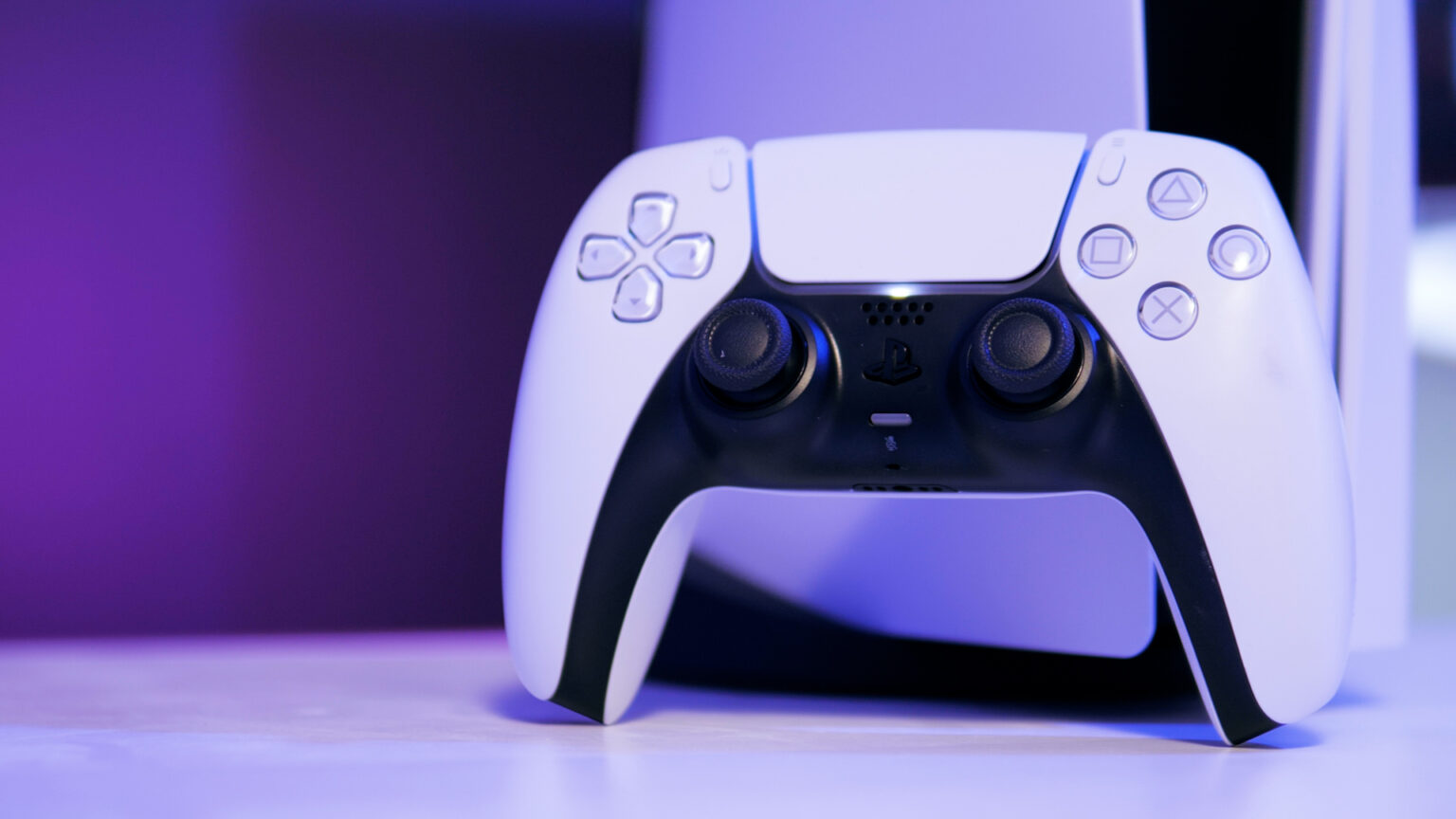 La DualSense PS5 est tout simplement la meilleure manette jamais conçue ...