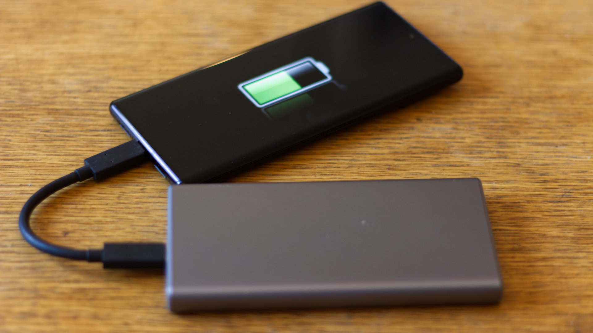 Quelles Sont Les Meilleures Batteries Externes En 2021 Notre Guide D