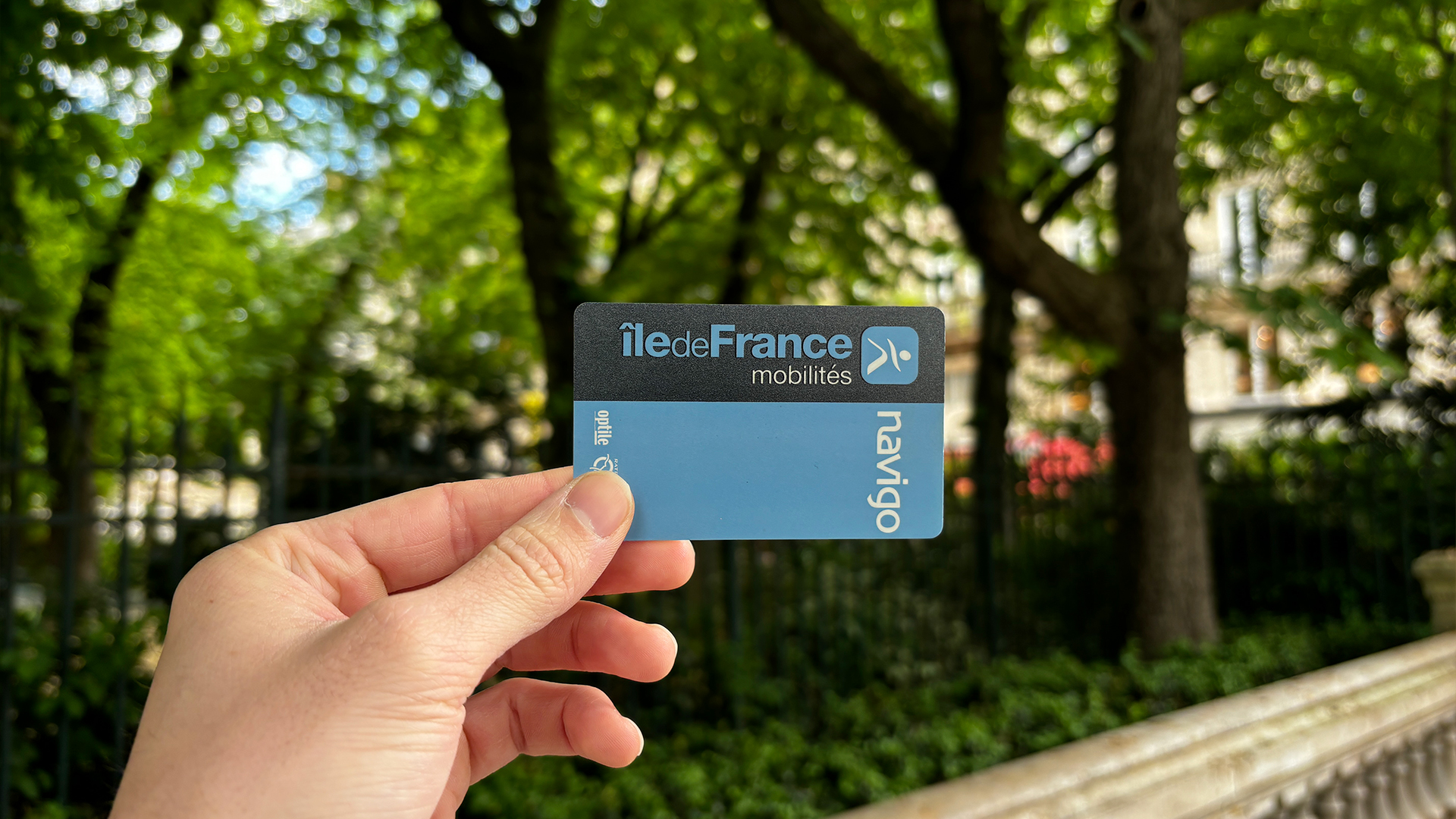 Comment fonctionne le passe Navigo Liberté+ pour se déplacer dans Paris ...